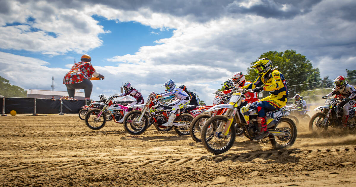 Knal, bang, bats, broem! Startschot, hekken neer en we zijn los met de ...